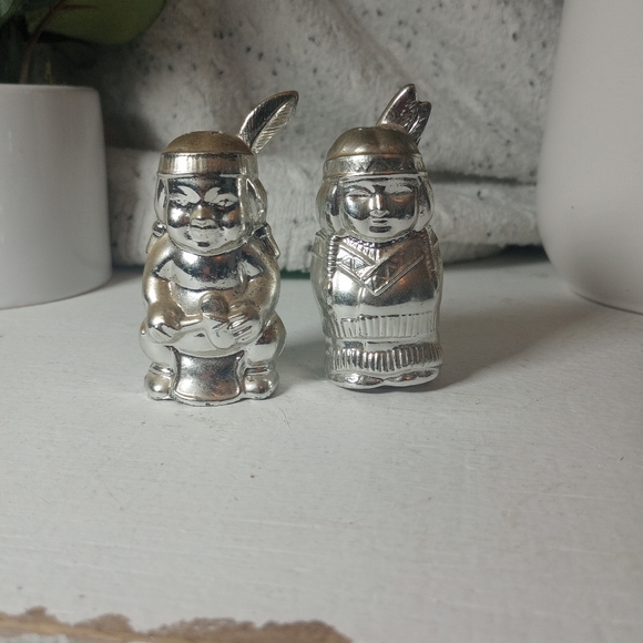 Accents | Native American Folkart Metal Indian Salt And Pepper Shaker ...